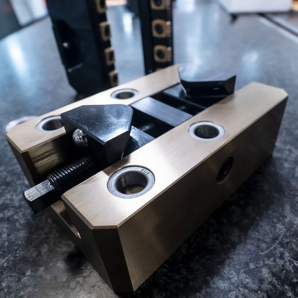 Delta IV Self-Centering Vise 6" MariTool